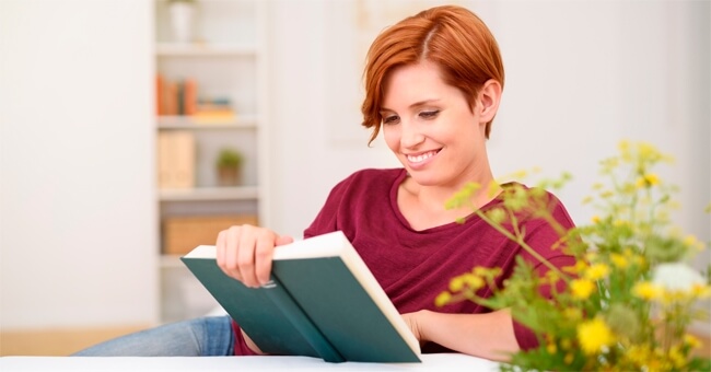 Leggere, la miglior terapia per il cervello - Riza.it